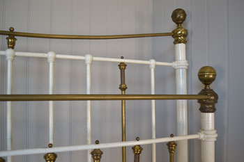 Antique brass and iron king size 5ft beds and victorian bedsteads